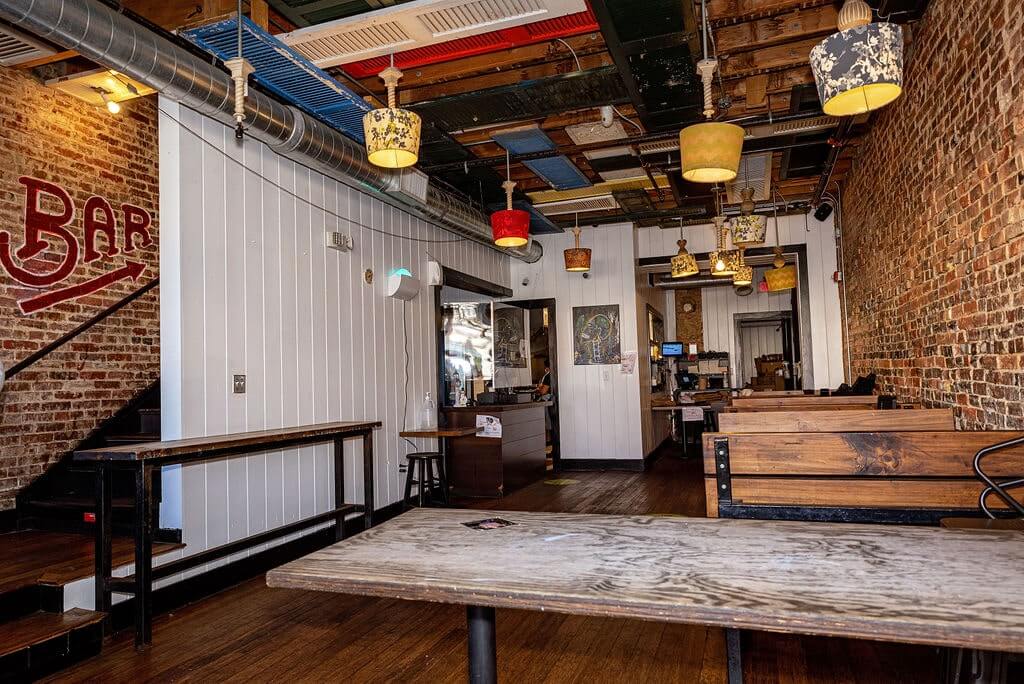 Po Boy Jim Bar & Grill | Cajun Restaurant in Washington, DC